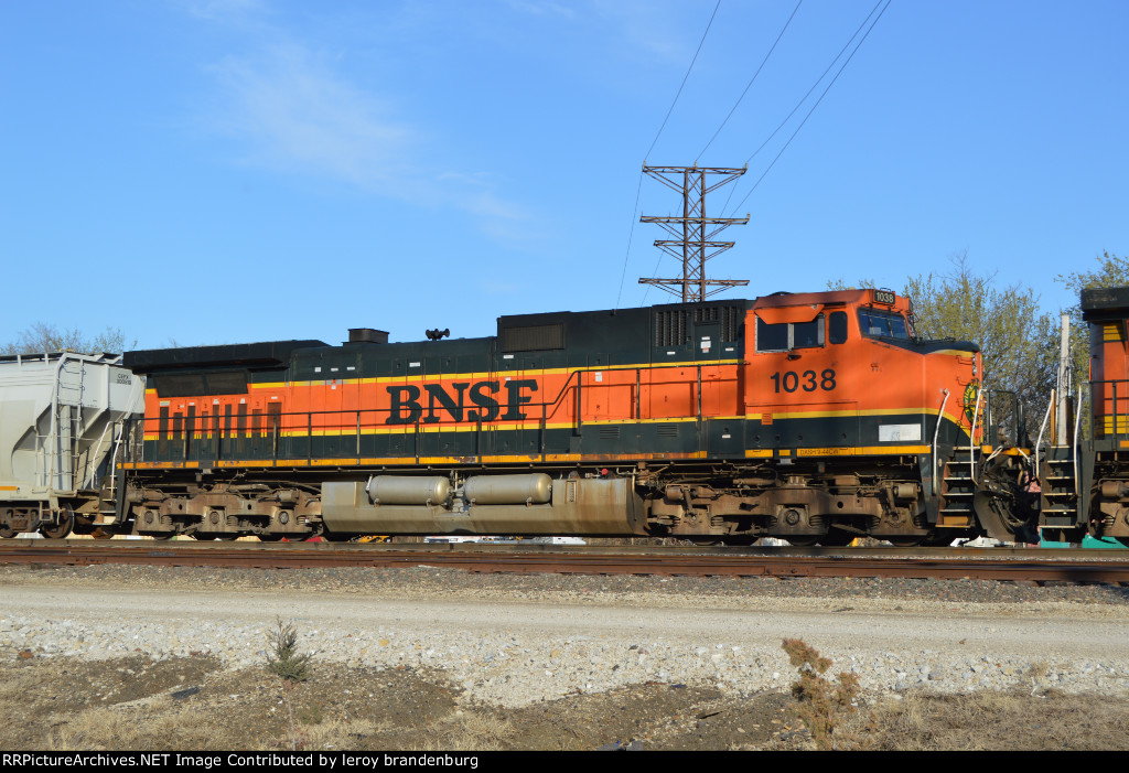 BNSF 1038